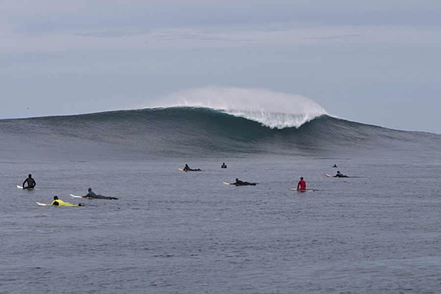 Big wave surfing at Cortes Bank's "Ghost Wave" [PICS] - Matador Network