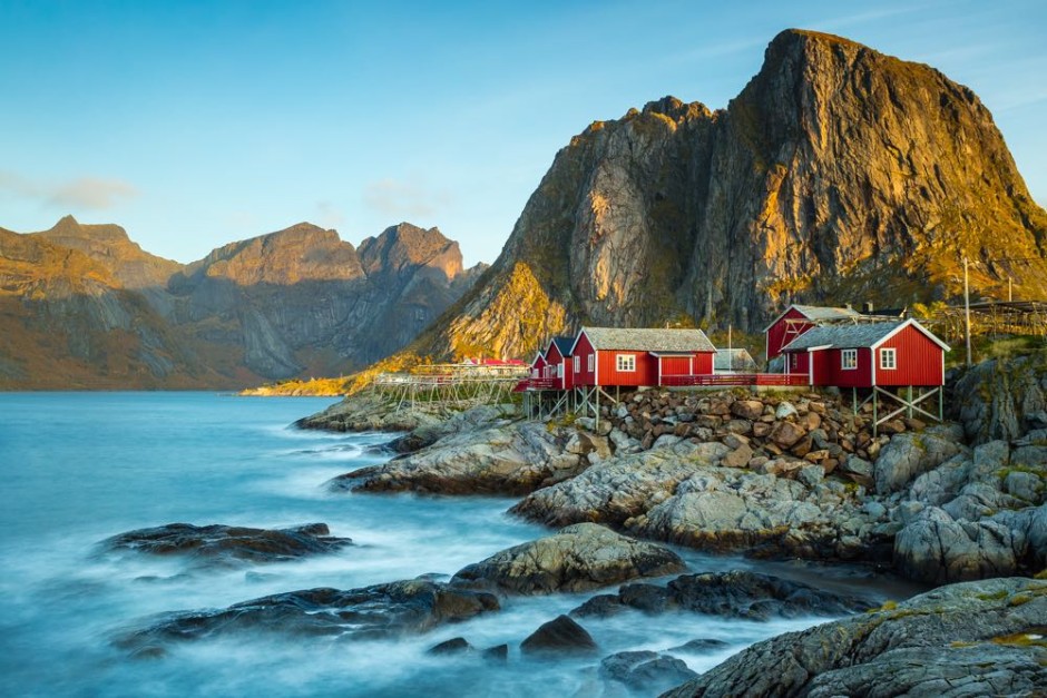 20 stunning images of living the #VanLife in Norway