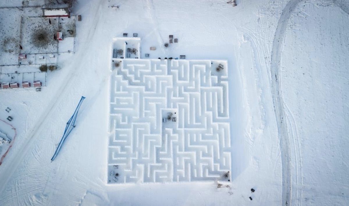 World’s largest snow maze