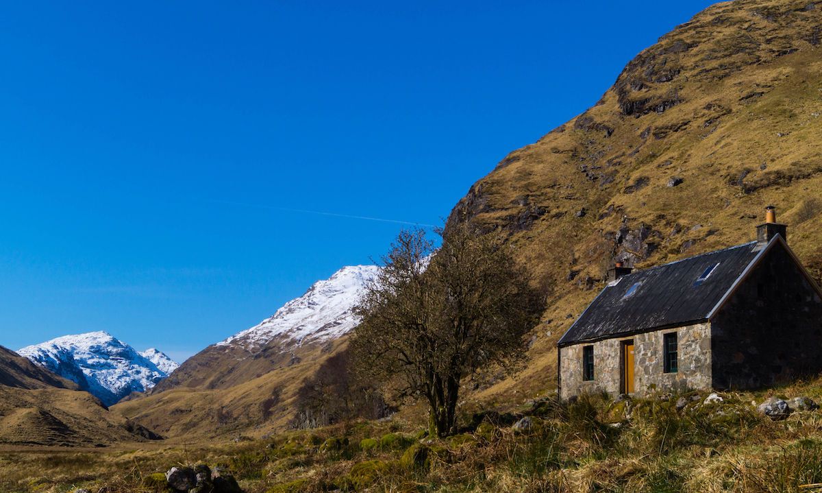 How to hike to a bothy in the Scottish Highlands